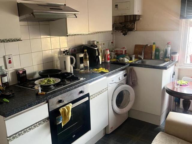 Apartment at Cottingham Road, Greater London