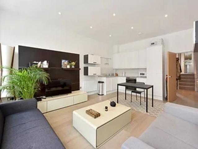 Apartment at Courtfield Gardens, Greater London