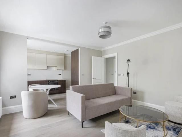Apartment at Courtfield Gardens, Greater London