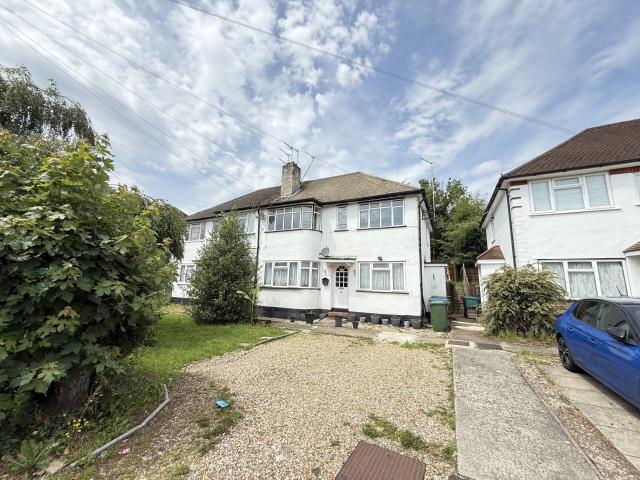 Apartment at Courtlands Close, Watford