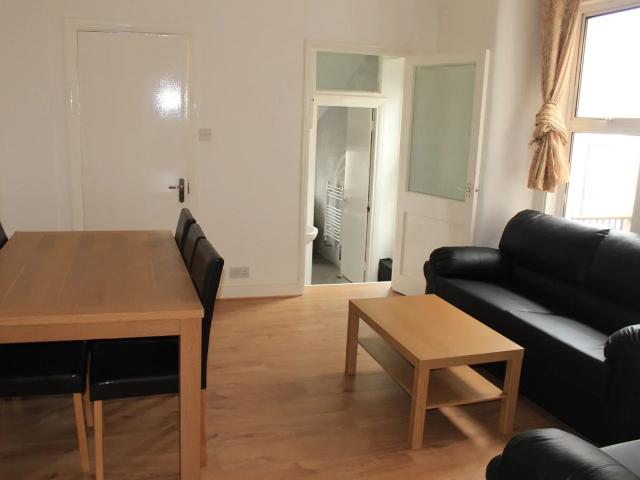Apartment at Coverton Road, Greater London