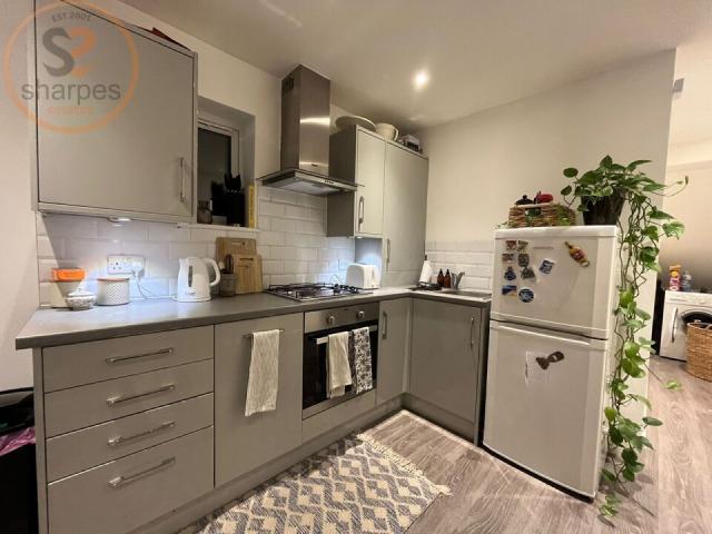 Apartment at Cowdrey Road, Greater London