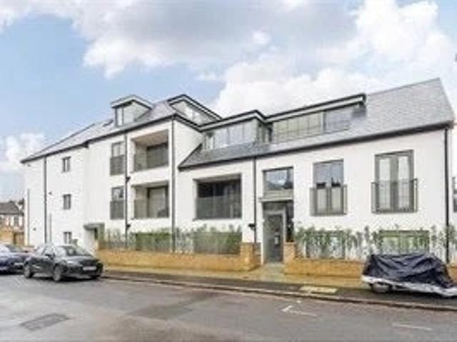 Apartment at Cowdrey Road, Greater London