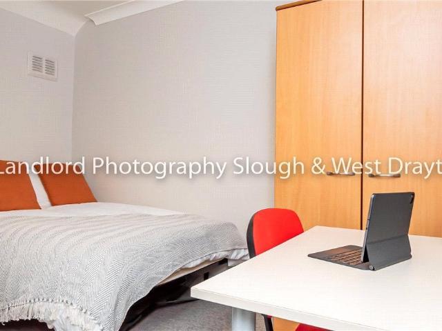 Apartment at Cobbett Road, Guildford