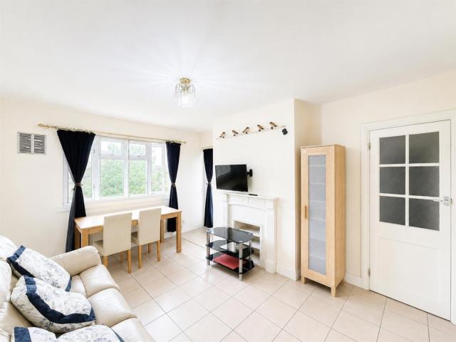 Apartment at Cobb's Road, Greater London