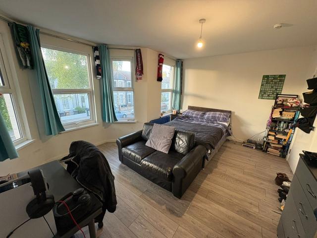 Room at Cobham Road, Greater London