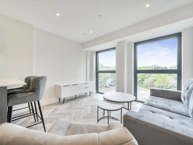 Apartment at Cockfosters Road, Greater London