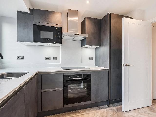 Apartment at Cockfosters Road, Greater London