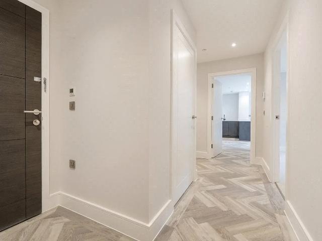 Apartment at Cockfosters Road, Greater London