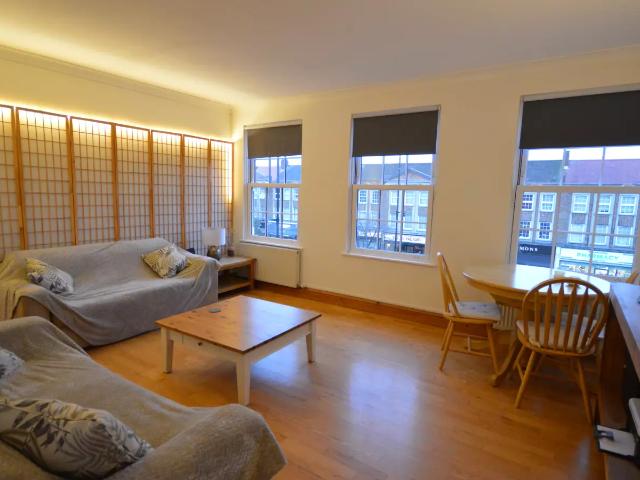 Apartment at Cockfosters Road, Greater London