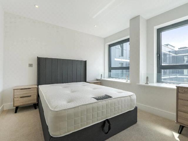 Apartment at Cockfosters Road, Greater London