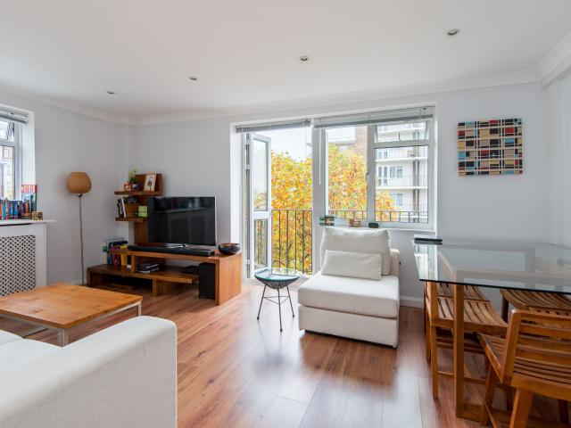 Apartment at Cochrane Street, City of Westminster