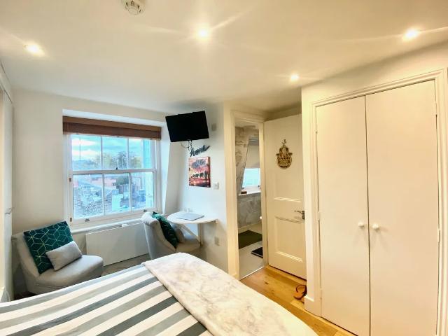 Apartment at Coleherne Road, Greater London