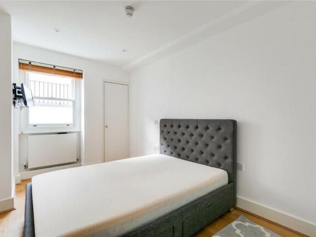 Apartment at Coleherne Road, Greater London