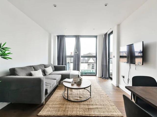 Apartment at Colin Road, Greater London