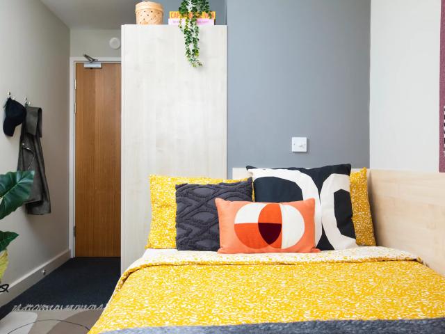 Apartment at College Grove, Greater London