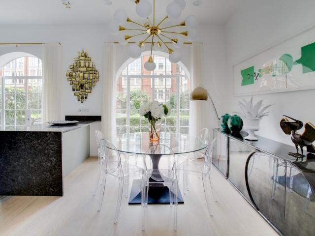 Apartment at College Place, Greater London
