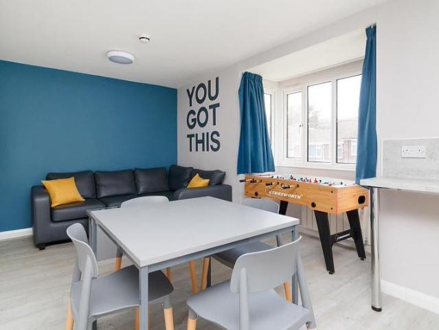 Apartment at College Road, Canterbury