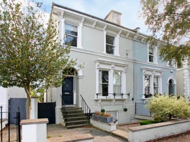 Apartment at College Road, Cheltenham