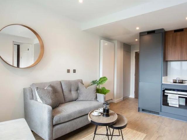 Apartment at College Road, Greater London