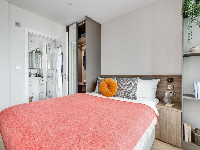 Apartment at College Road, Greater London