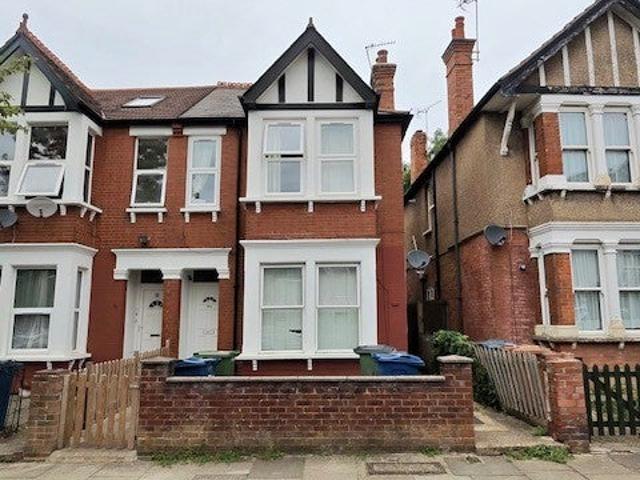 Apartment at College Road, Greater London
