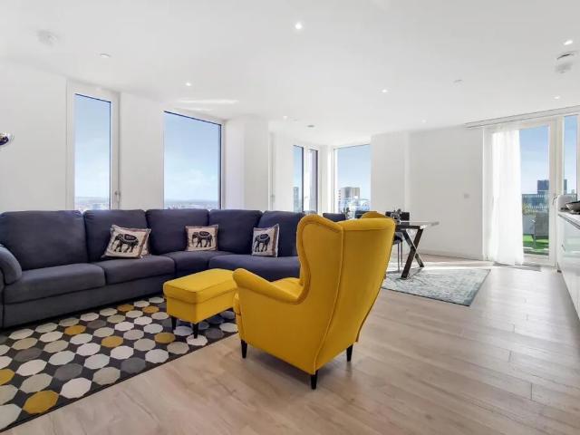 Apartment at College Road, Greater London