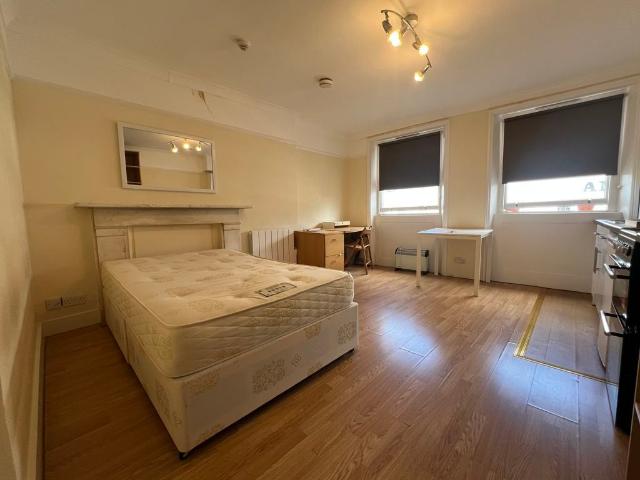 Apartment at Collingham Road, Greater London