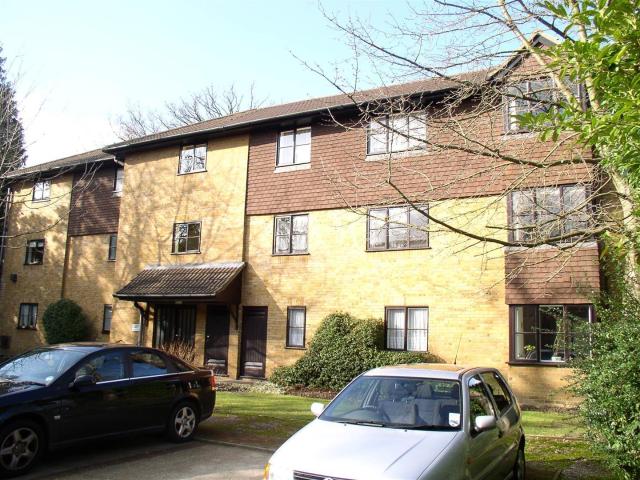 Apartment at Collingwood Place, Elmbridge