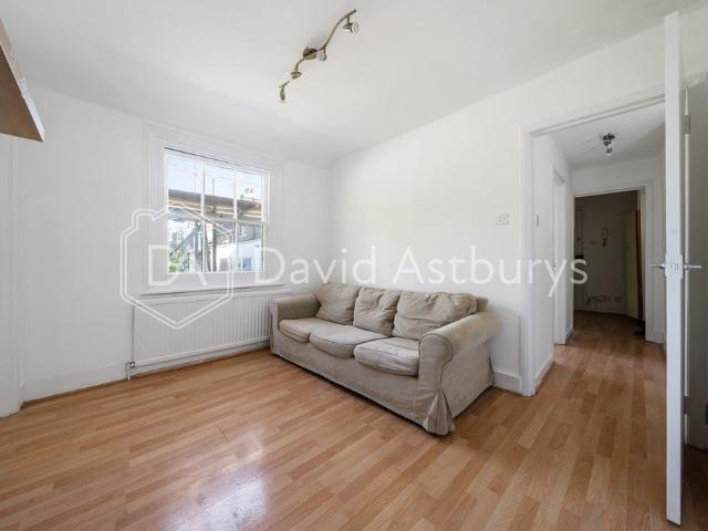 Apartment at Colney Hatch Lane, Greater London