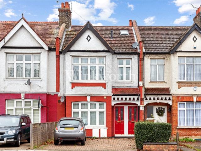 Apartment at Colney Hatch Lane, Greater London