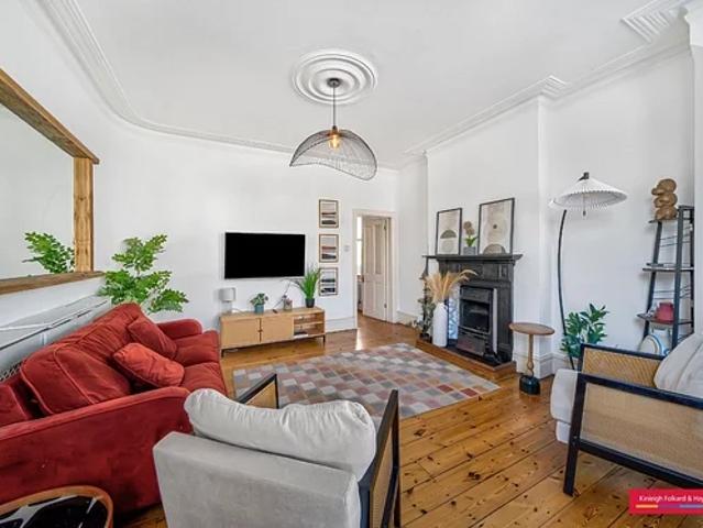 Apartment at Colney Hatch Lane, Greater London