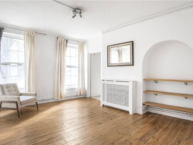 Apartment at Comber Grove, Greater London