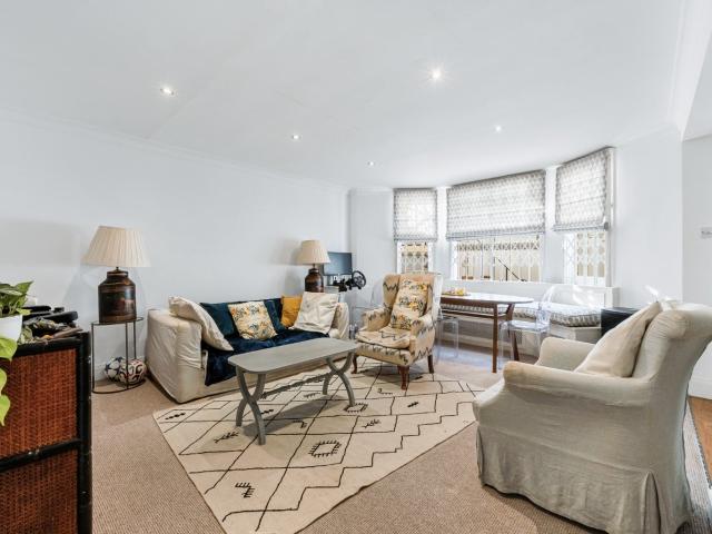 Apartment at Comeragh Road, Greater London