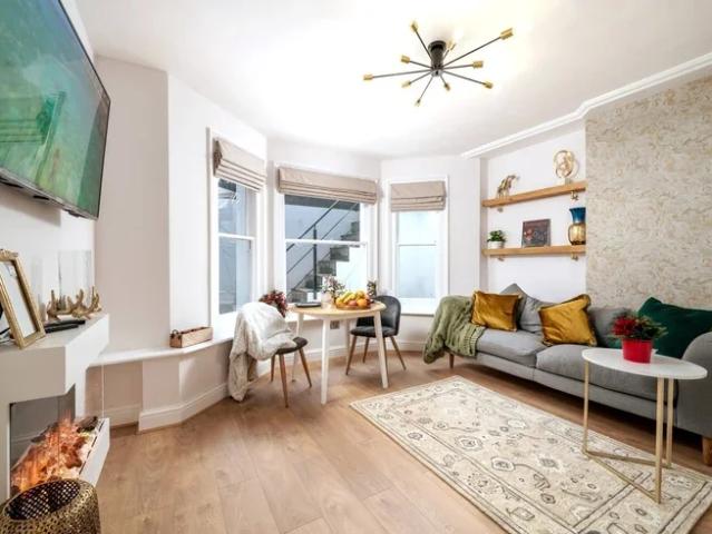 Apartment at Comeragh Road, Greater London