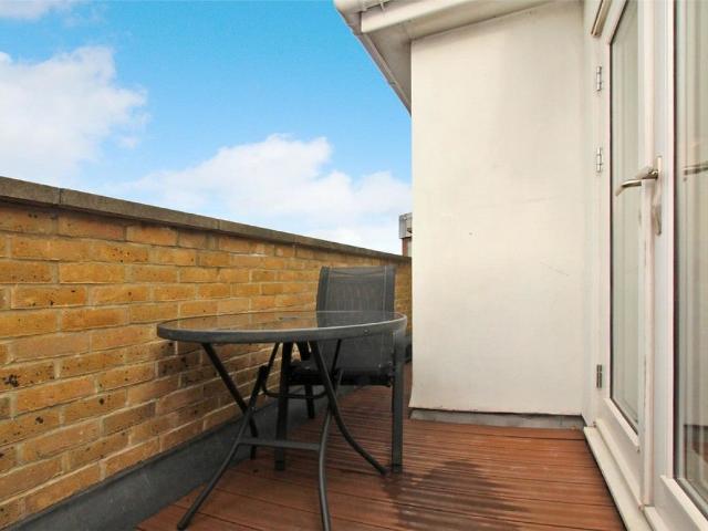 Apartment at Commercial Road, Greater London