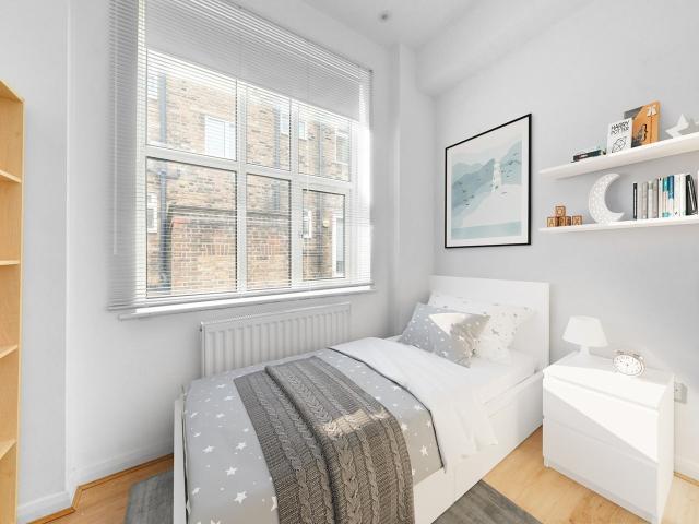 Apartment at Commercial Road, Greater London
