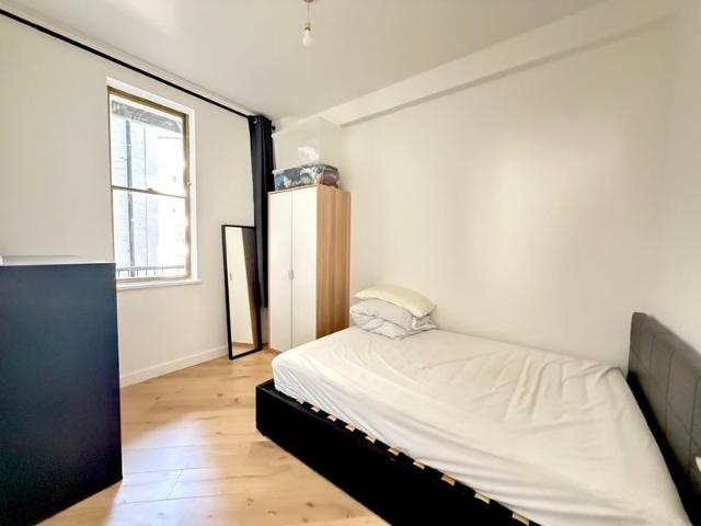 Apartment at Commercial Road, Greater London