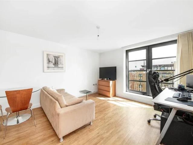 Apartment at Commercial Road, Greater London