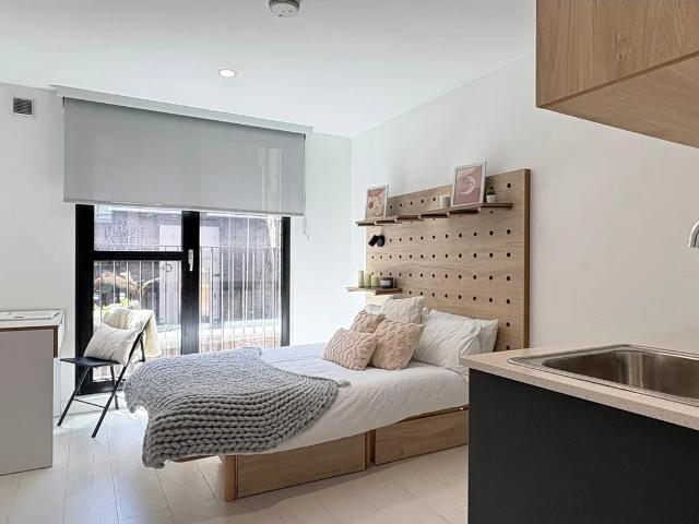 Apartment at Commercial Road, Greater London
