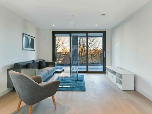 Apartment at Commercial Street, Greater London