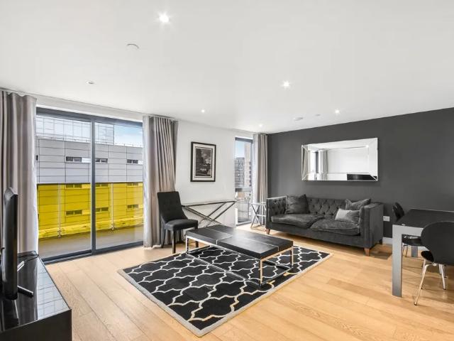Apartment at Commercial Street, Greater London