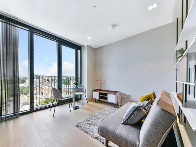Apartment at Concert Hall Approach, Greater London