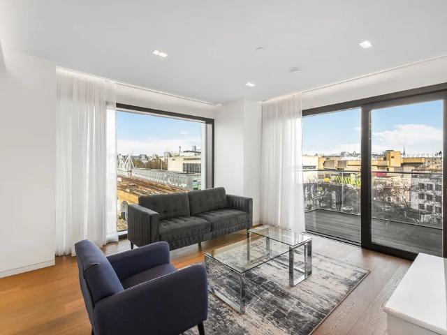 Apartment at Concert Hall Approach, Greater London
