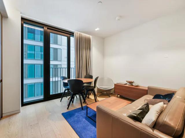 Apartment at Concert Hall Approach, Greater London