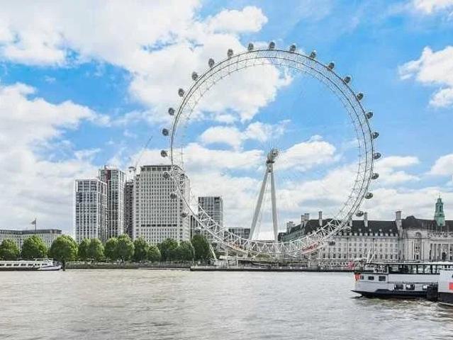 Apartment at Concert Hall Approach, Greater London