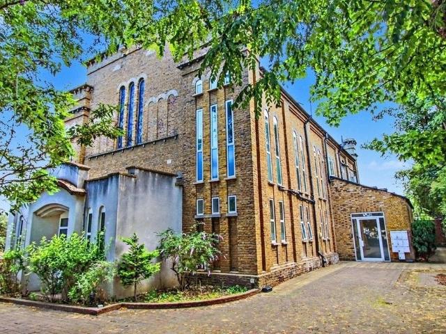 Apartment at Congleton Grove, Greater London