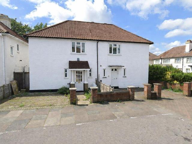 Apartment at Conduit Way, Greater London