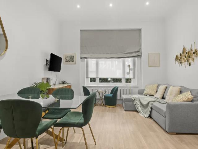 Apartment at Conduit Mews, City of Westminster