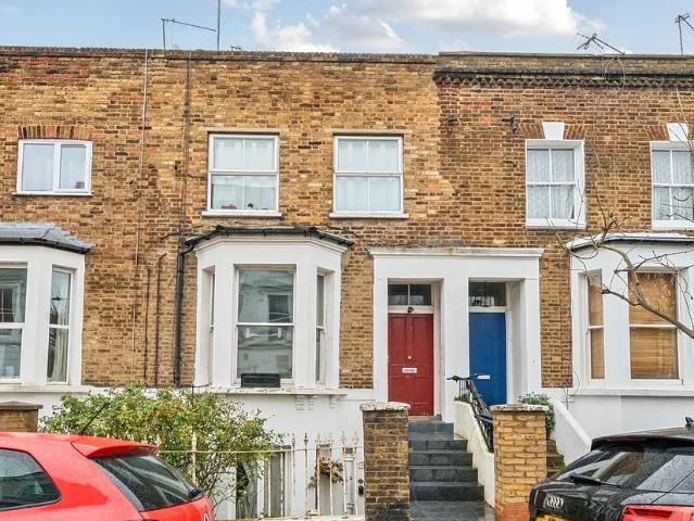 Apartment at Coningham Road, Greater London